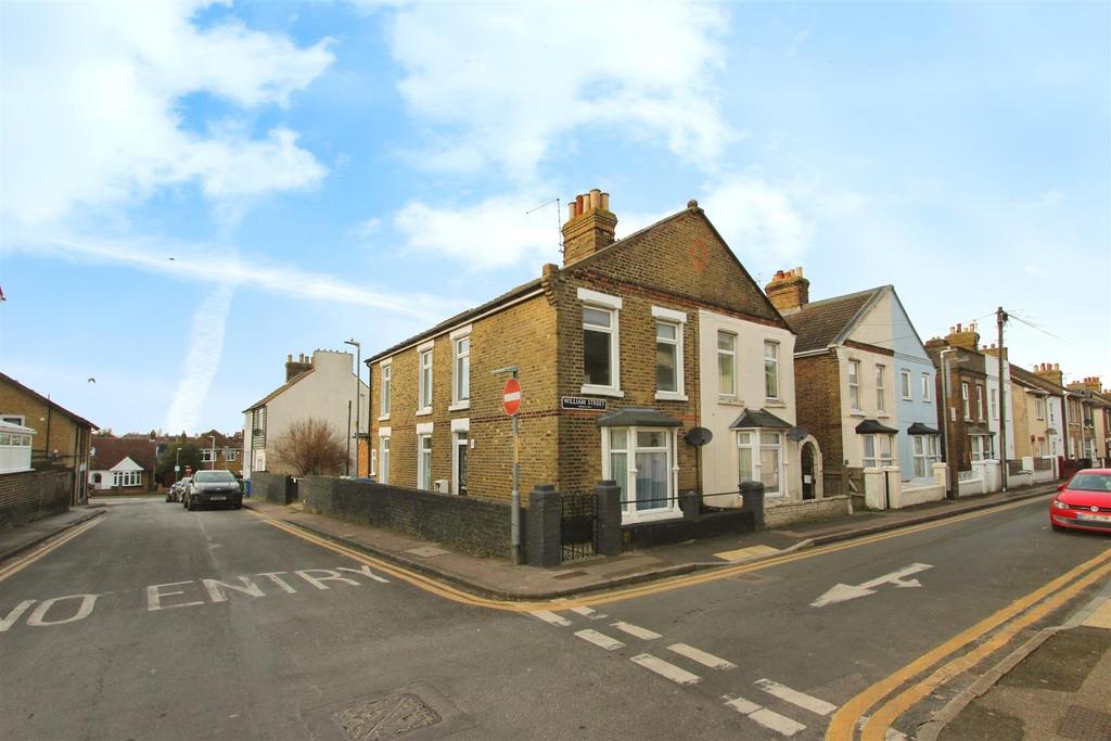 William Street, Sittingbourne 3 bed end of terrace house - £1,300 pcm ...