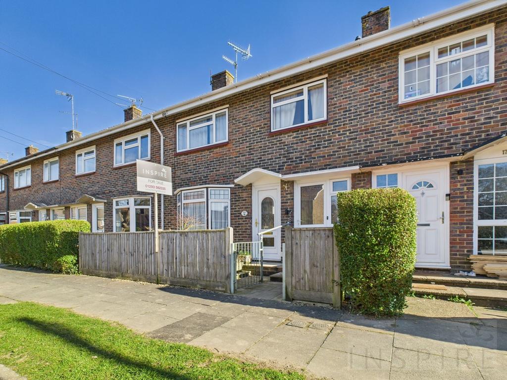 Blake Close, Crawley RH10 3 bed terraced house - £300,000