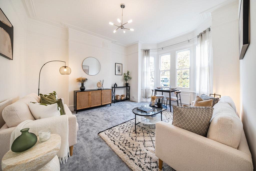 Mount Nod Road, Streatham, London, SW16 2 bed maisonette - £450,000