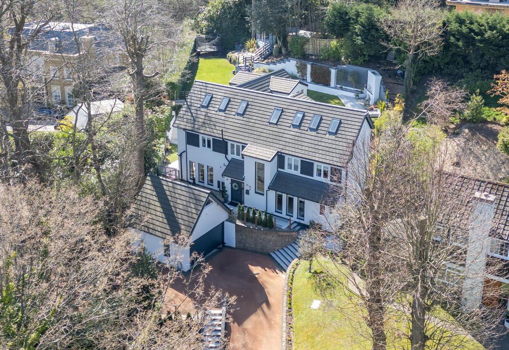 Lebanon Drive, Cobham, Surrey, KT11 6 bed detached house for sale - £ ...