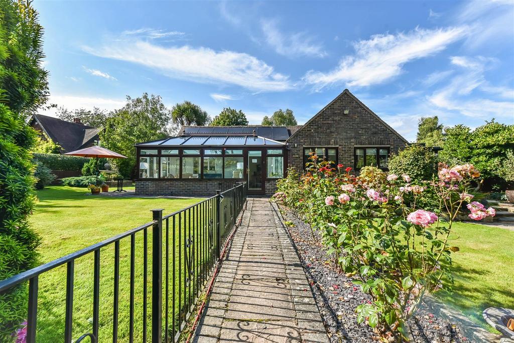 Wandleys Lane, Walberton 4 bed detached bungalow - £650,000