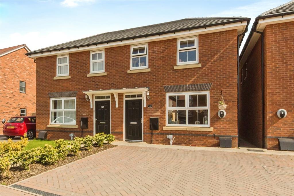 Robert Lewis Avenue, Crewe, Cheshire... 3 bed semi-detached house - £ ...