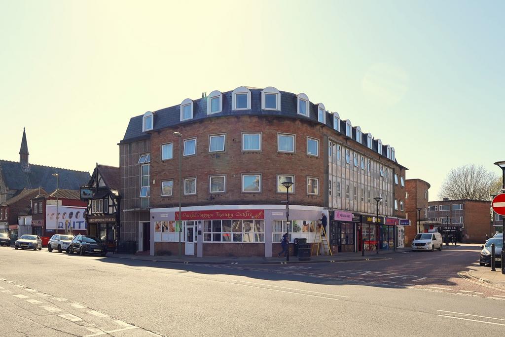 Market Parade, Havant 1 bed flat for sale - £100,000