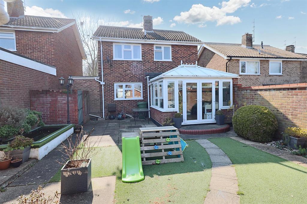 Bittern Green, Lowestoft 3 bed detached house - £250,000