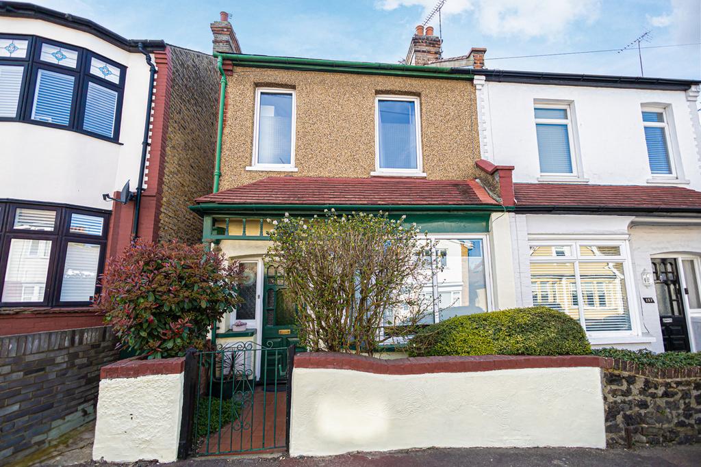 Westbourne Grove, Westcliff-on-sea, SS0 2 bed semi-detached house for ...