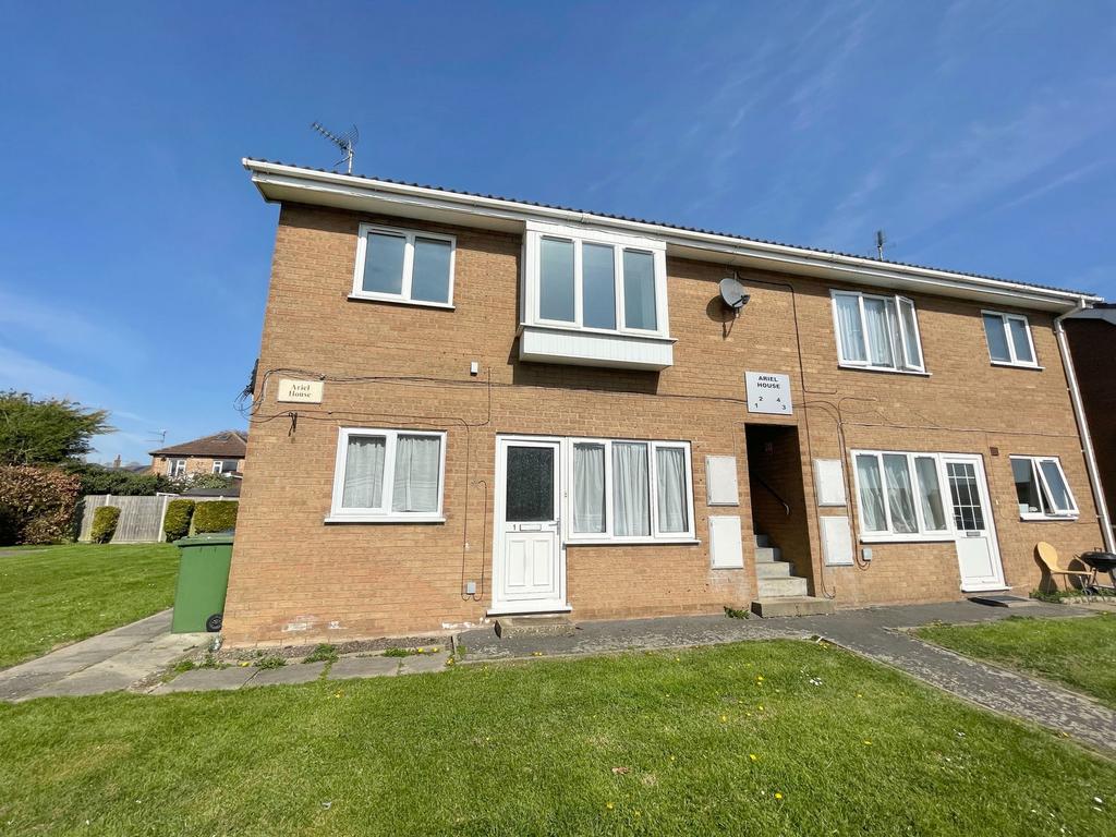 Ariel House, St. Johns Chase 2 bed ground floor flat - £115,000
