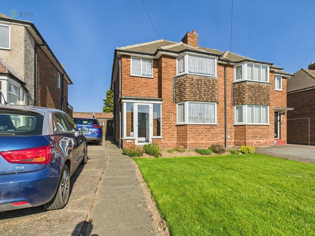 Frampton Way, Birmingham B43 3 bed semi-detached house - £250,000
