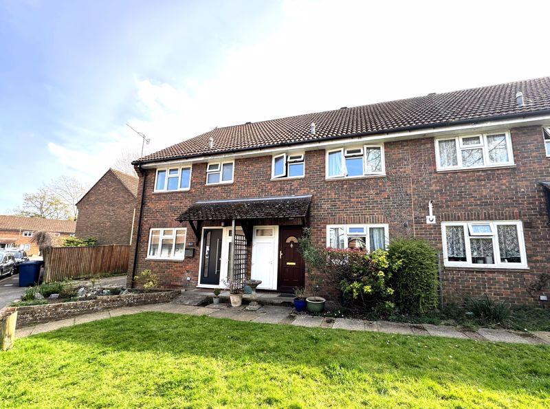 Windrush Close, Guildford 3 bed house - £425,000