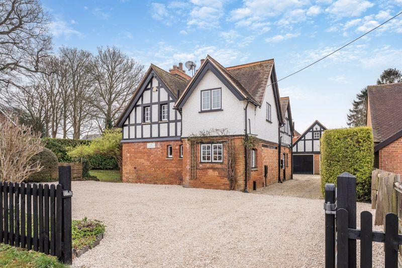 Weeping Cross, Bodicote 5 bed detached house - £825,000