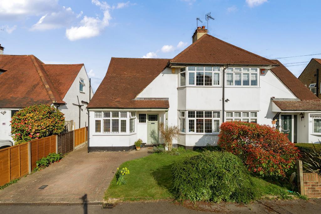 Central Avenue, Pinner 4 bed semi-detached house - £800,000