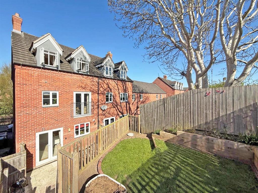 Sutton Bridge, Belle Vue, Shrewsbury 3 bed end of terrace house - £300,000