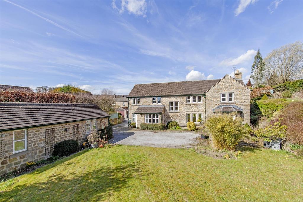Calver Road, Baslow, Bakewell 4 bed detached house for sale - £825,000