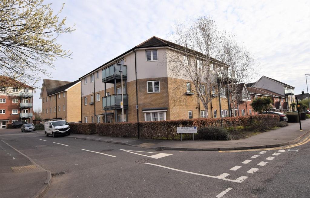 Clark Grove, Ilford, IG3 1 bed flat to rent - £1,500 pcm (£346 pw)