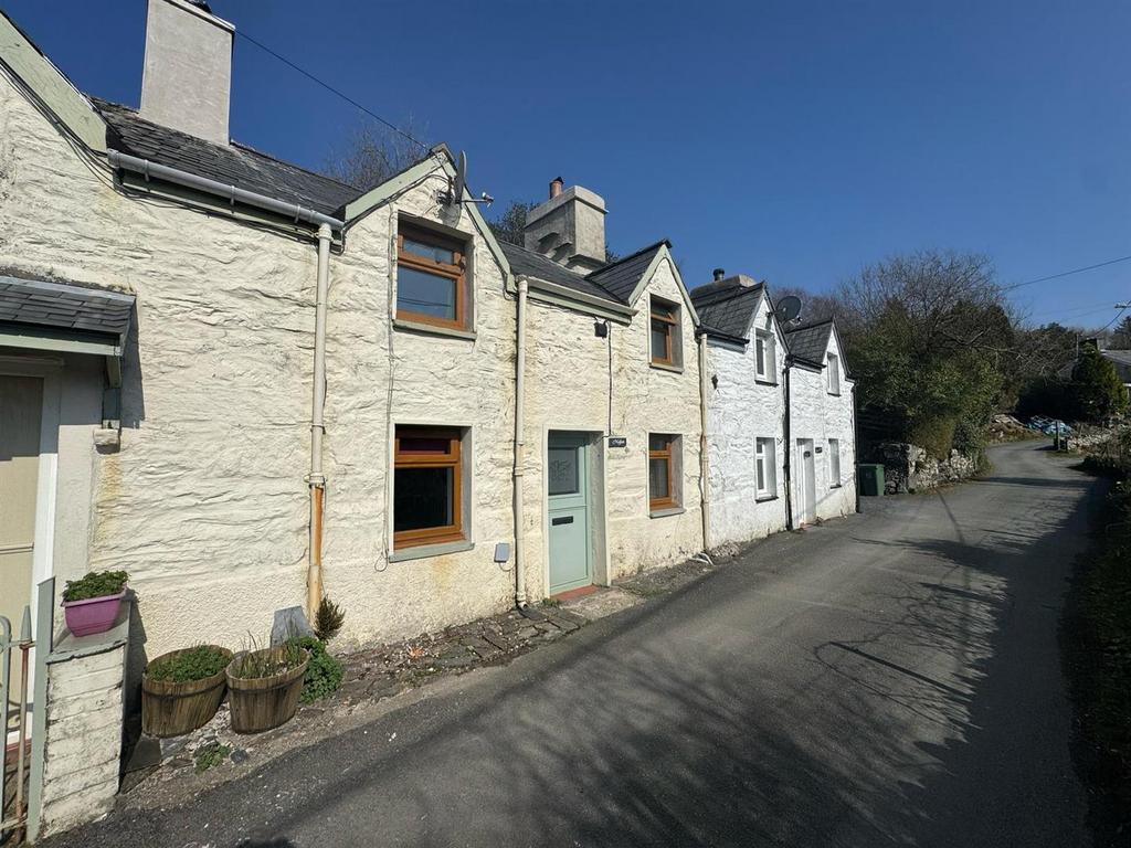 Cae Clyd, Manod, Blaenau Ffestiniog 2 bed house for sale - £95,000