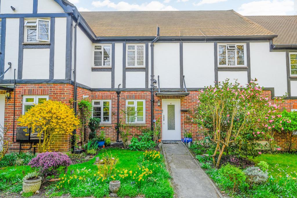 Old Heath Road, Weybridge, KT13 3 bed maisonette for sale - £470,000