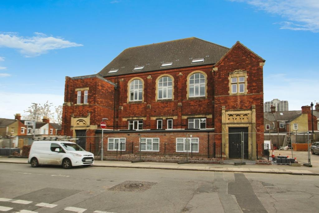 Maxwell Street, Swindon SN1 1 bed apartment to rent - £950 pcm (£219 pw)