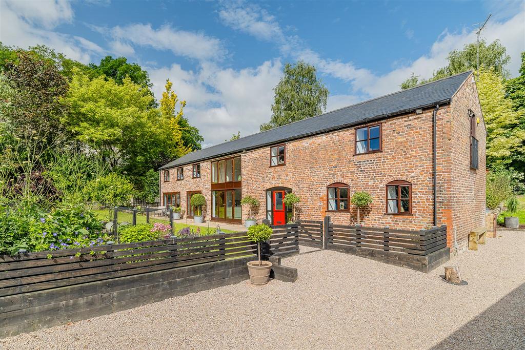Pentre Aron Farm, Weston Rhyn 4 bed barn conversion for sale - £675,000