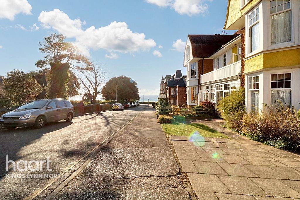 Hunstanton PE36 5 bed semi-detached house for sale - £750,000