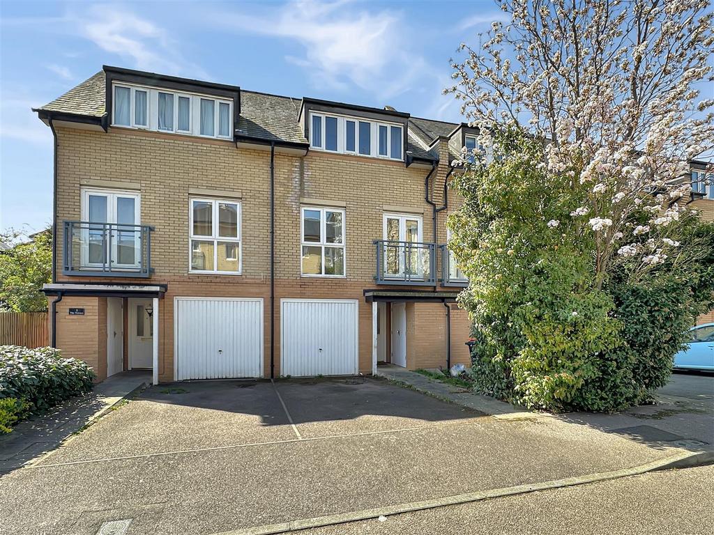 Hampden Gardens, Cambridge CB1 3 bed terraced house for sale - £560,000