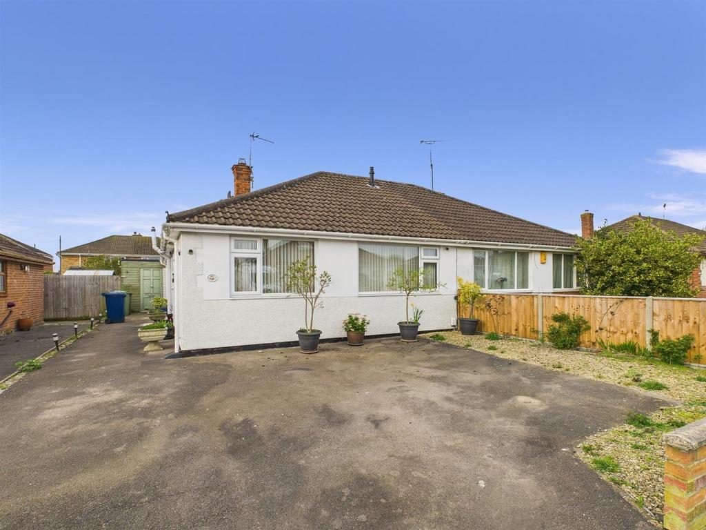 Shearwater Grove, Innsworth, Gloucester 2 bed semi-detached bungalow ...
