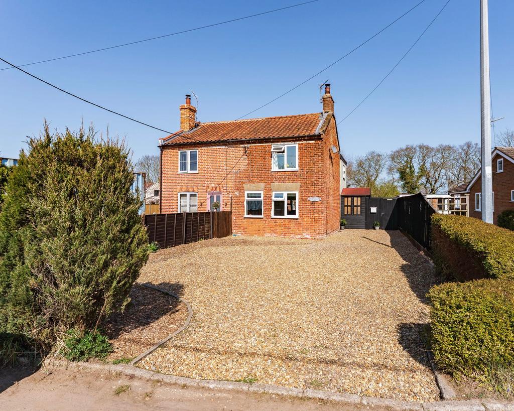 Mill Road, Banningham 2 bed semi-detached house - £300,000