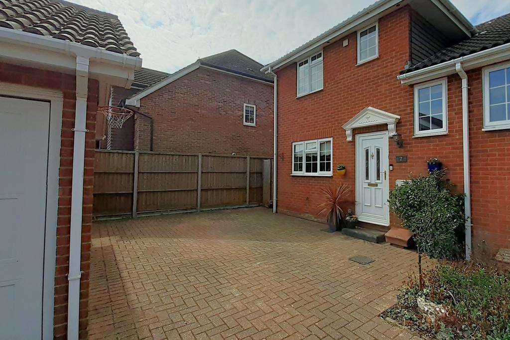 Kensington Gardens, Titchfield Common 3 bed semi-detached house for ...
