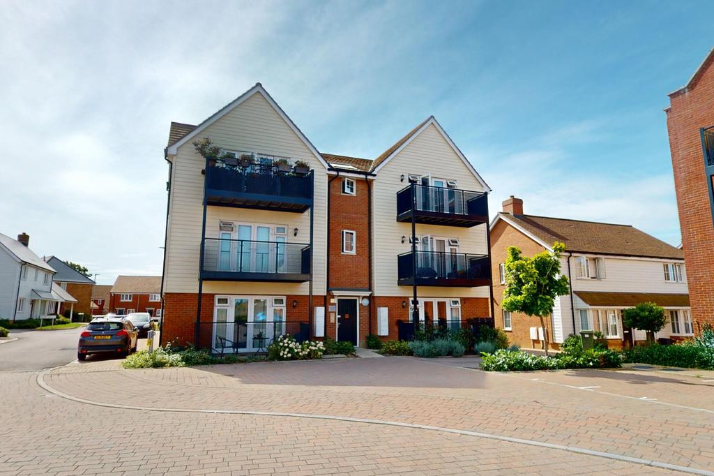 Robin Road, Finberry, Ashford, Kent... 2 bed apartment to rent - £1,200 ...