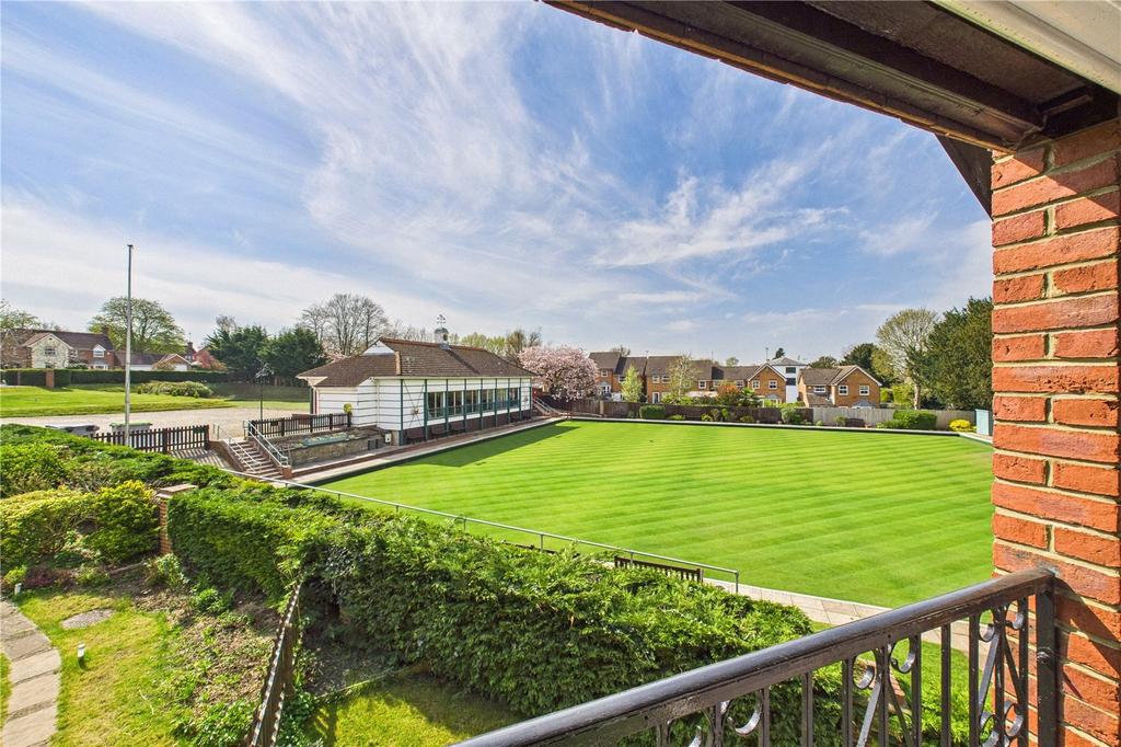 Saunders Court, Bowling Green Lane... 2 bed apartment - £1,400 pcm (£ ...