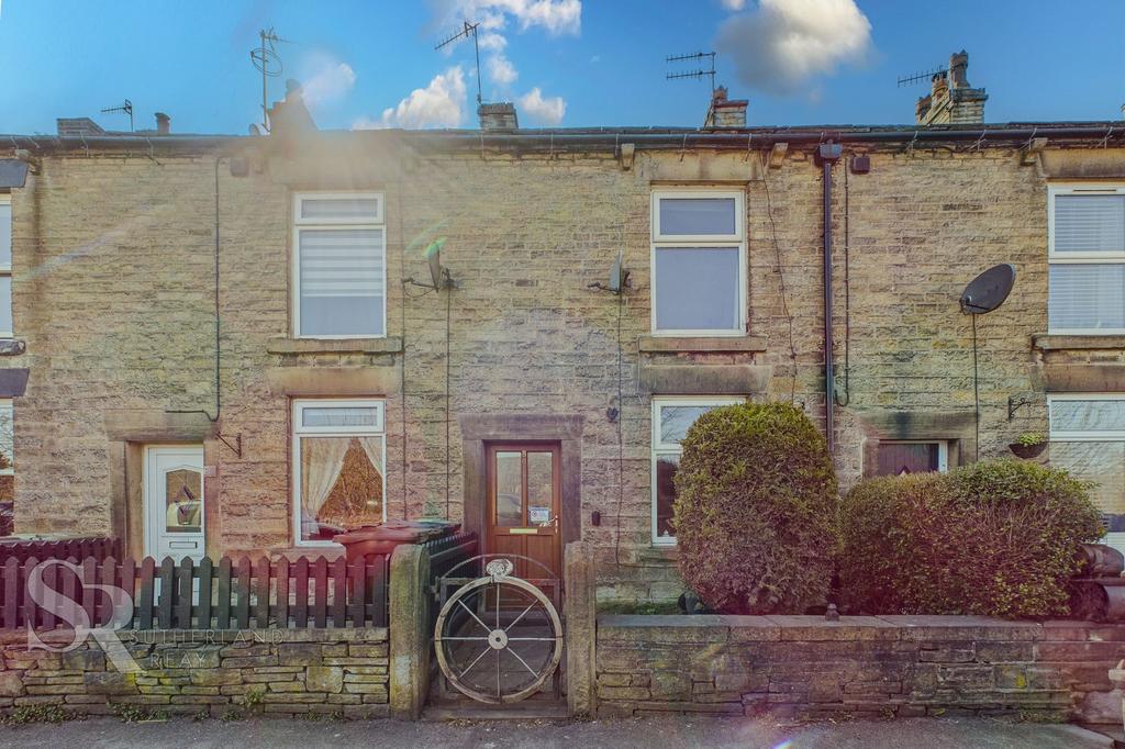 Buxton Road, Furness Vale, SK23 3 bed property for sale - £170,000