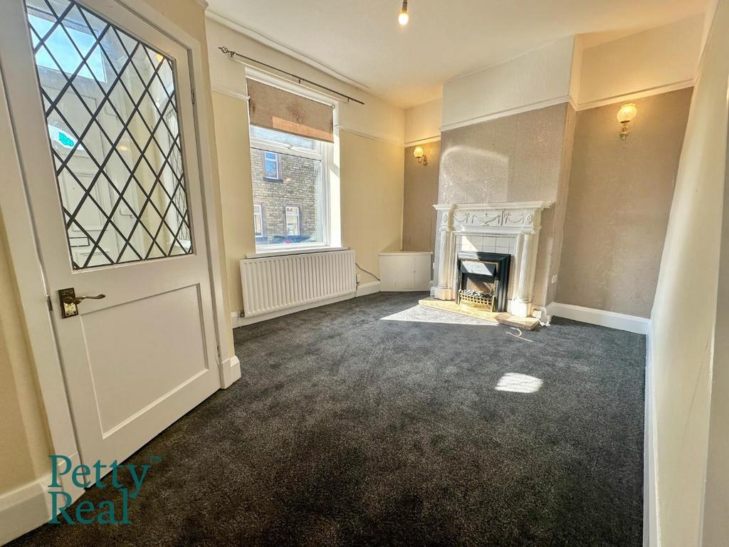 Portland Street, Colne 2 bed terraced house for sale - £99,950