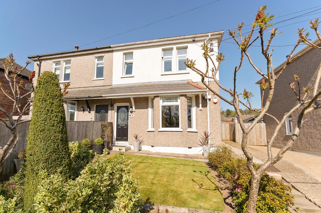 Western Valley Road, Rogerstone, NP10 3 bed semi-detached house - £340,000