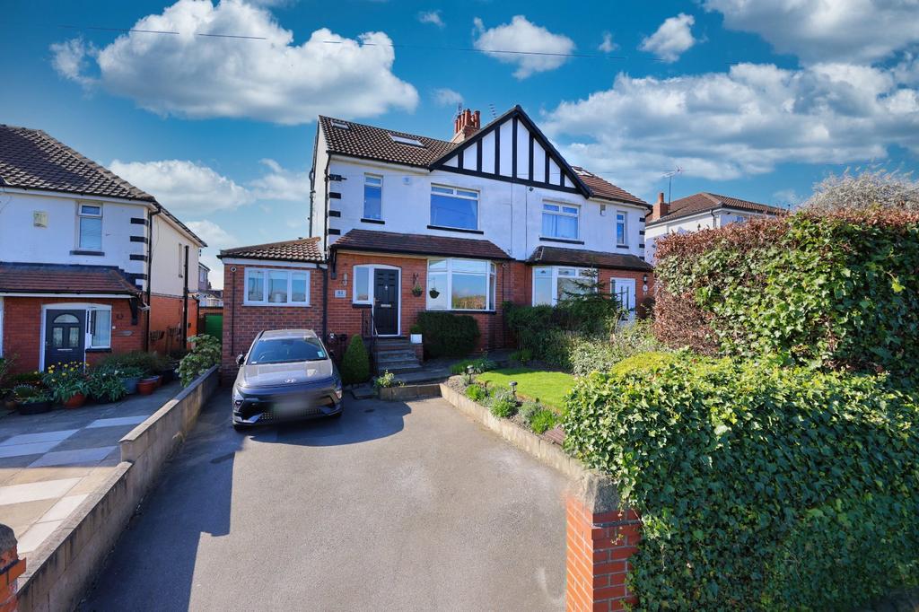 Rodley Lane, Leeds, West Yorkshire, LS13 4 bed semi-detached house for ...