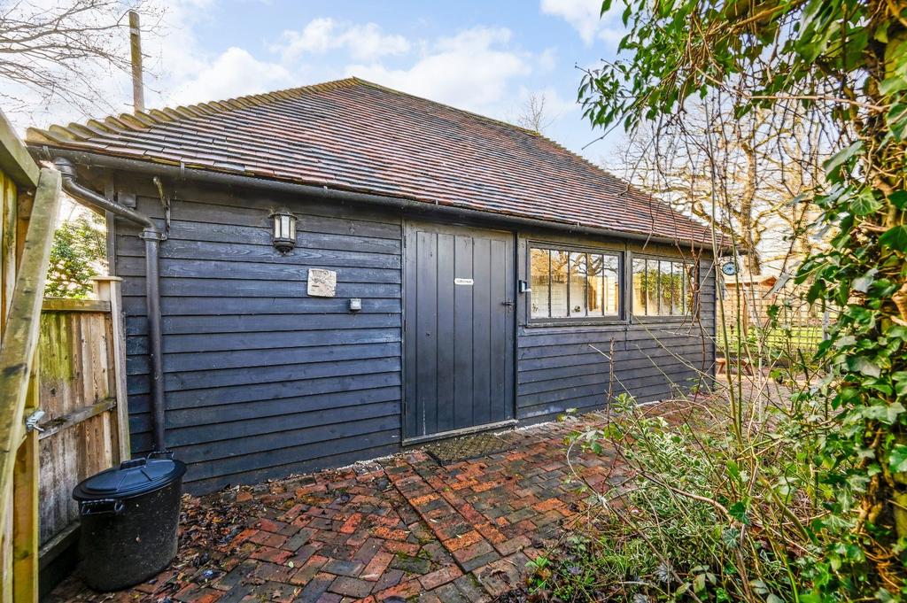 Great Chart, Ashford, Kent, TN26 1 bed detached house - £925 pcm (£213 pw)