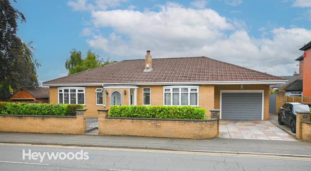 Princes Road, Penkhull, Stoke-on-Trent 3 bed detached bungalow - £325,000