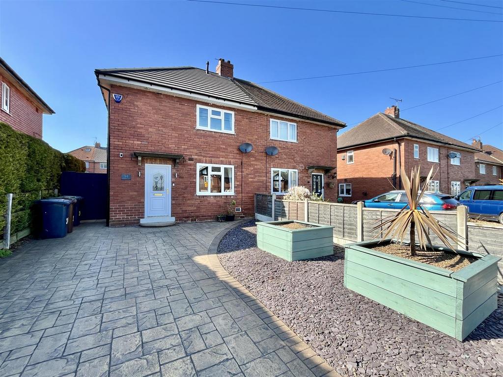 Chapel Lane, Barwick Elmet, Leeds, LS15 3 bed semi-detached house for ...