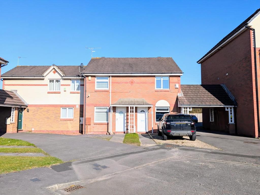 Stonethwaite Close, Bakers Mead... 2 bed terraced house - £99,000
