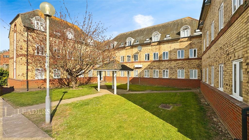 Colne Road, Halstead, Essex 2 bed apartment for sale - £170,000