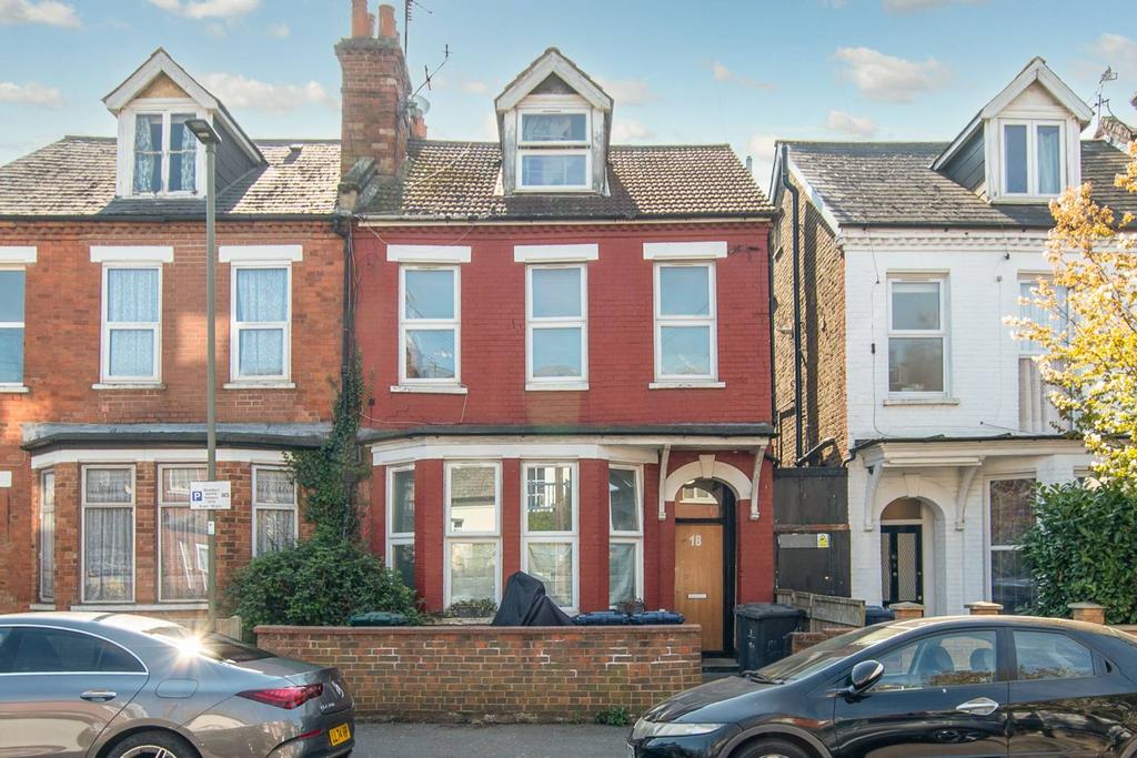 Yew Grove, Cricklewood, London, NW2 1 bed flat to rent - £1,450 pcm (£ ...