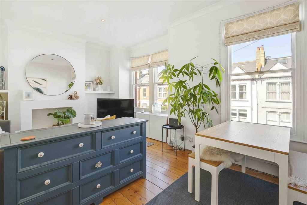 Danehurst Street, SW6 2 bed maisonette for sale - £875,000