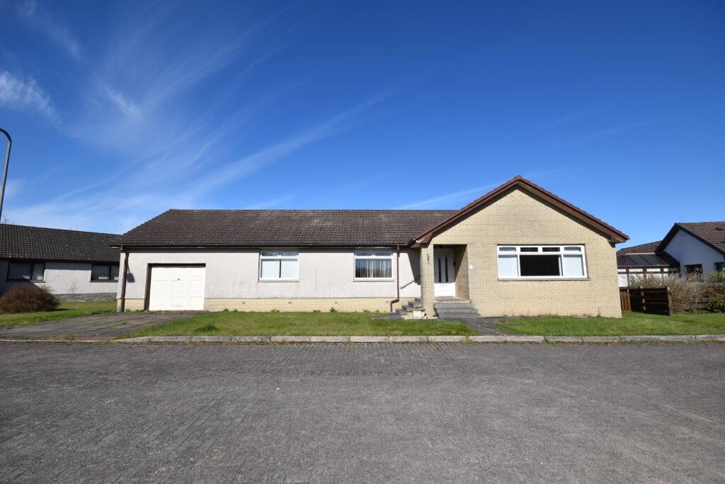 Rogerhill Close, Kirkmuirhill, ML11 9XP 3 bed detached bungalow for ...