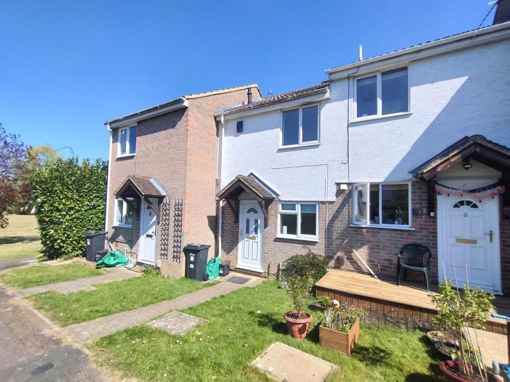 Woosehill, Wokingham, RG41 2 bed terraced house - £1,550 pcm (£358 pw)