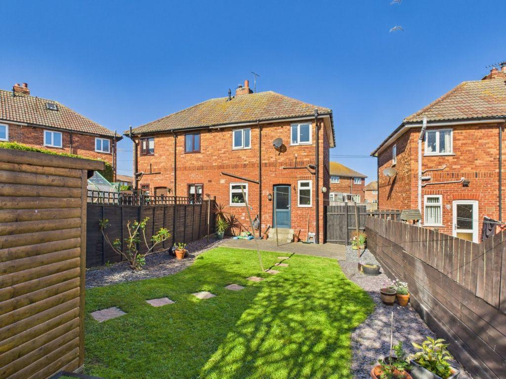 60 St. Peters Road, Whitby 2 bed semi-detached house for sale - £169,950