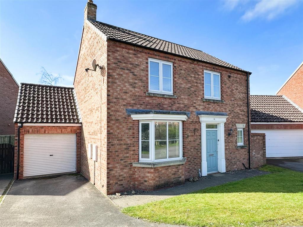 Lockwood Lane, Easingwold, York 3 bed detached house for sale - £325,000