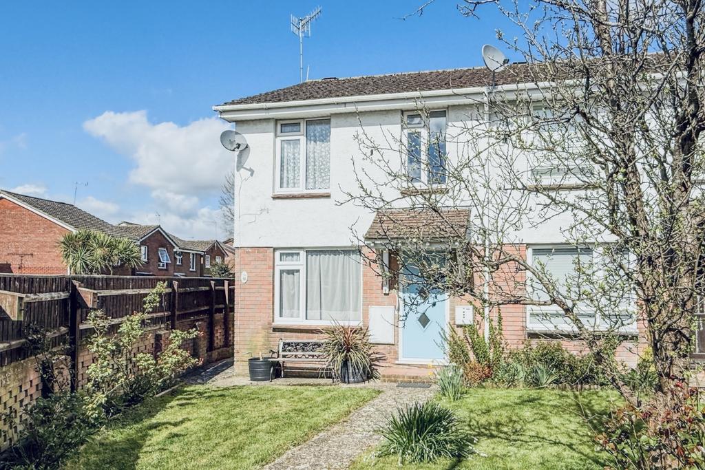 The Mount, Poulner, BH24 3 bed end of terrace house - £325,000