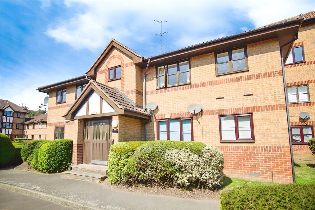 Frobisher Road, Kent DA8 1 bed flat - £1,100 pcm (£254 pw)