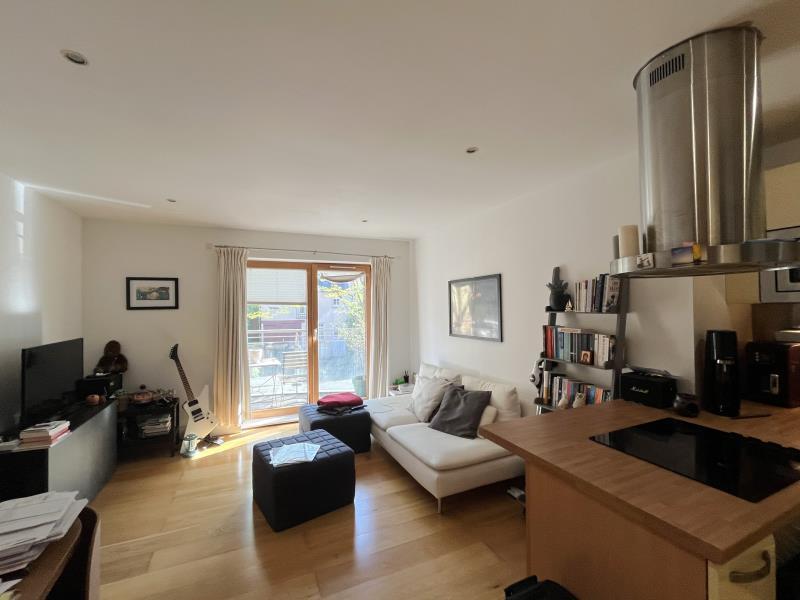Trinity Gate, Guildford GU1 2 bed apartment to rent - £1,750 pcm (£404 pw)