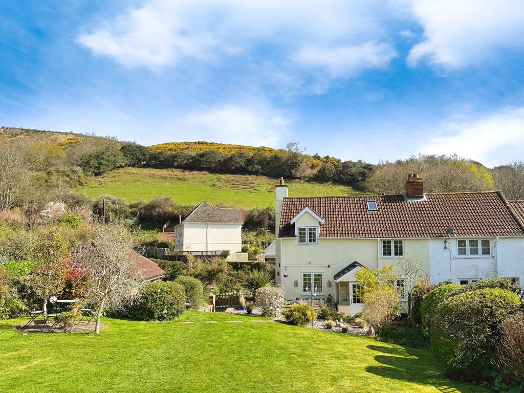 Minehead TA24 3 bed cottage - £455,000