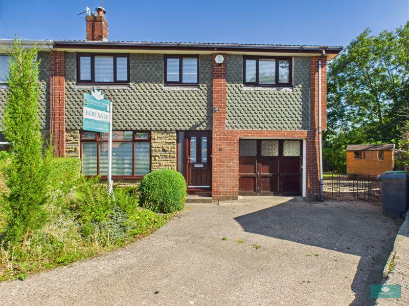 Sandringham Way, Oldham OL2 4 bed semi-detached house - £325,000