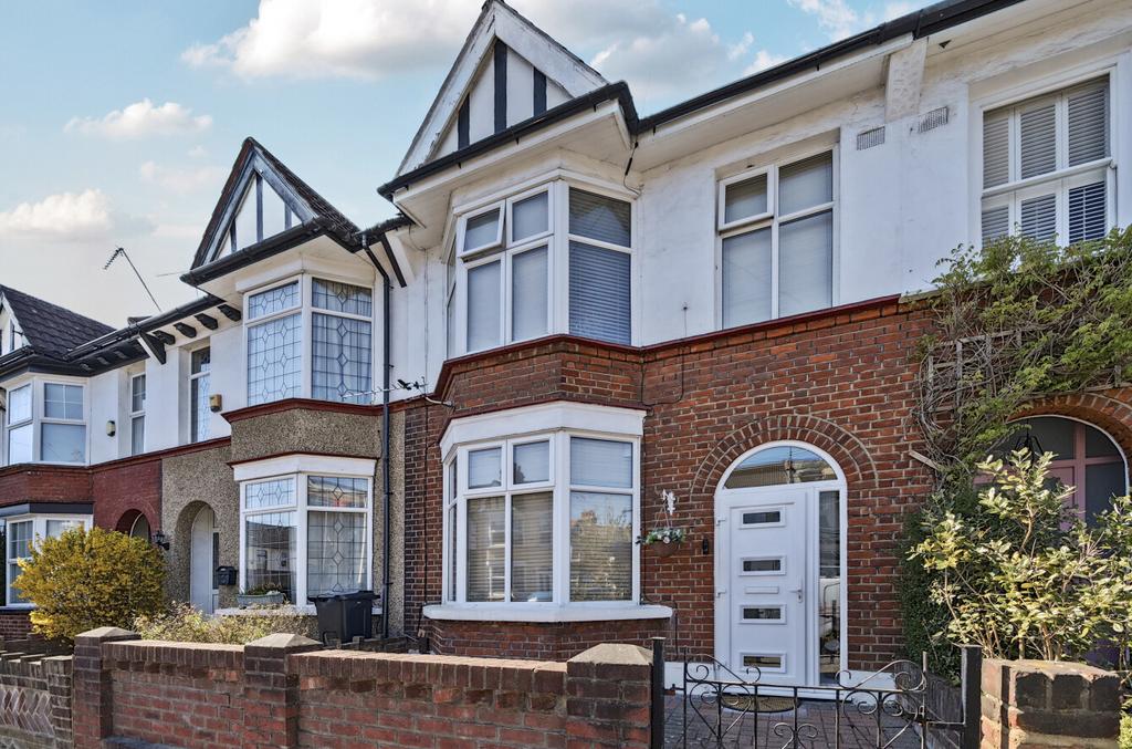 Waverley Road, London 3 bed terraced house for sale - £650,000