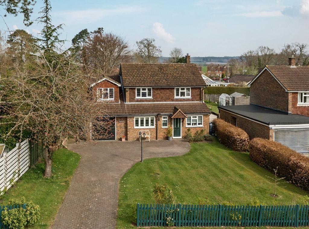 Elmleigh, Midhurst, GU29 4 bed detached house for sale - £825,000